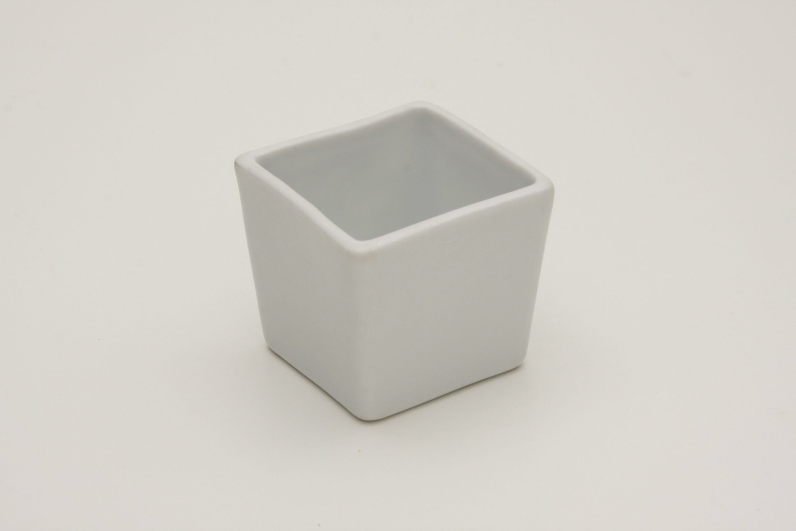 Ritz Festas: Mini Quadradinho Branco Louça